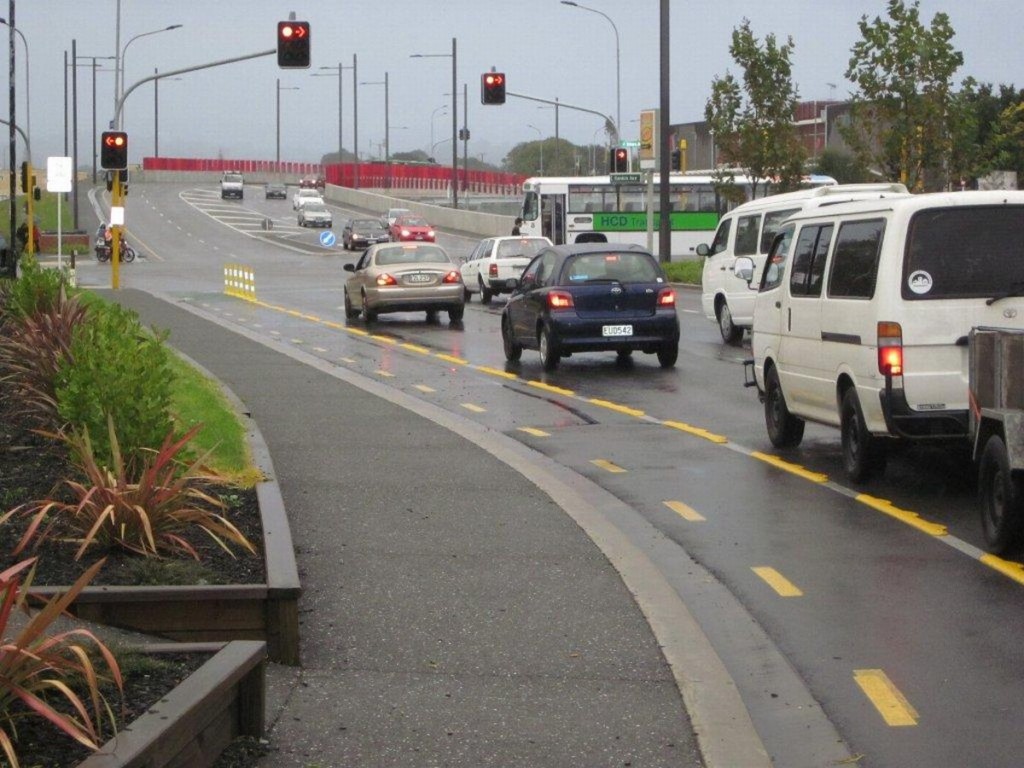 Innovative treatment to protect cycle lane installed in New Lynn - Bike ...