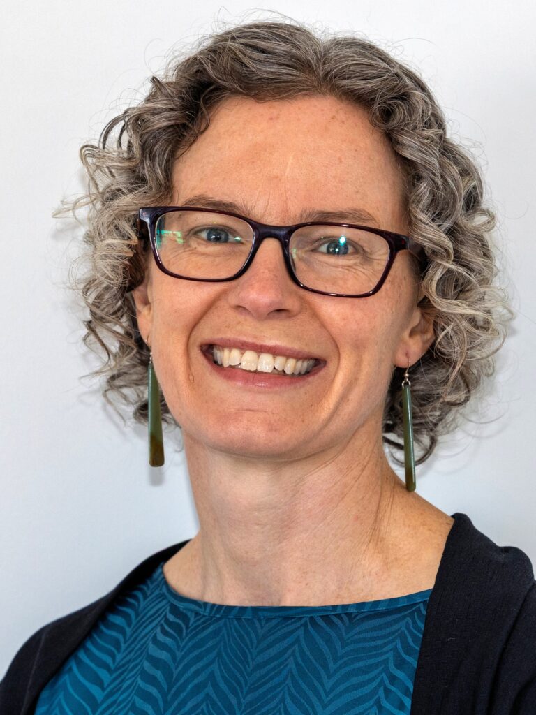 Waitākere Ranges Local Board candidate Michelle Hutton: Bike Pledge ...
